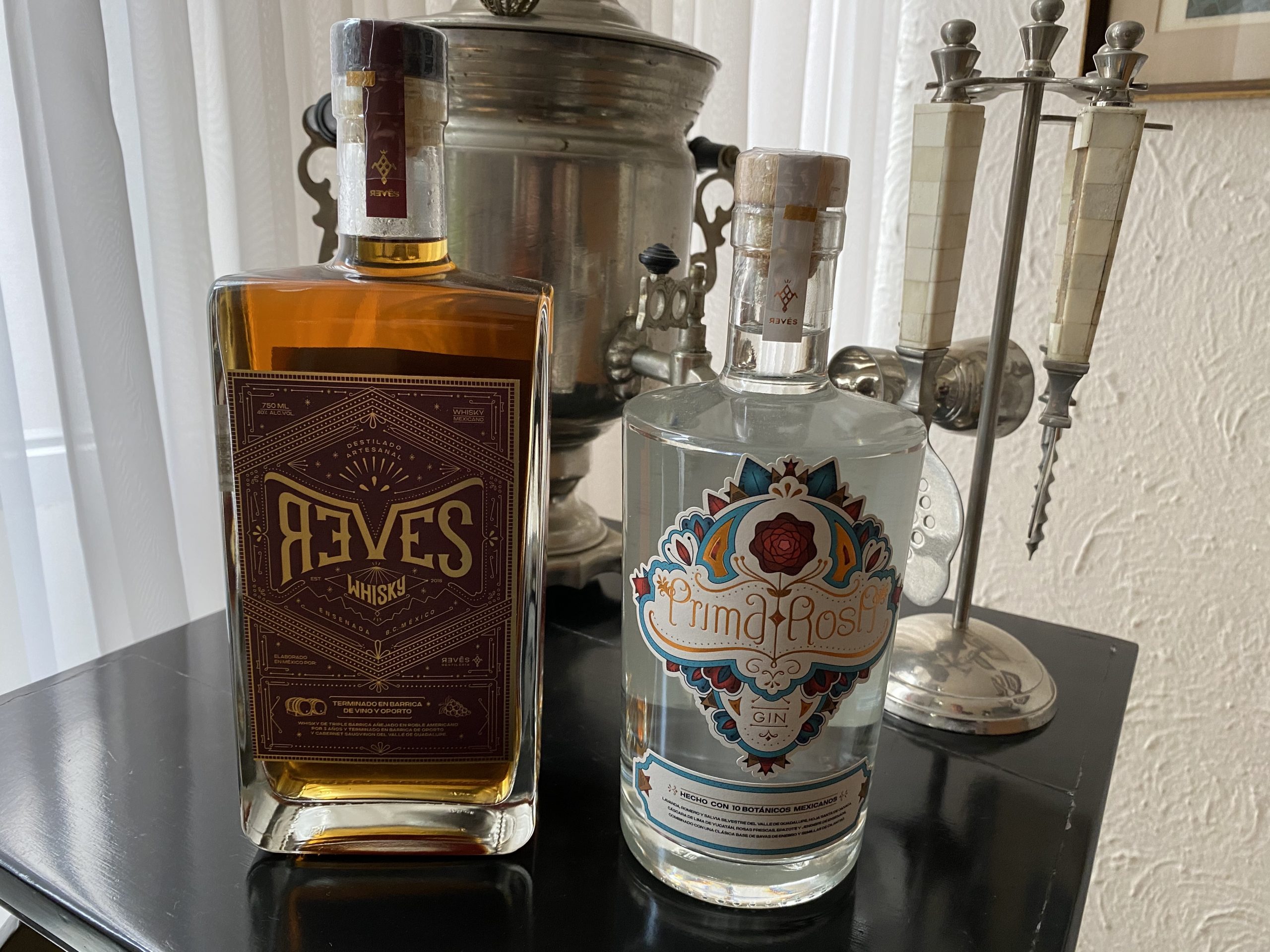 Destilería Revés, una apuesta por las bebidas hechas de maíz