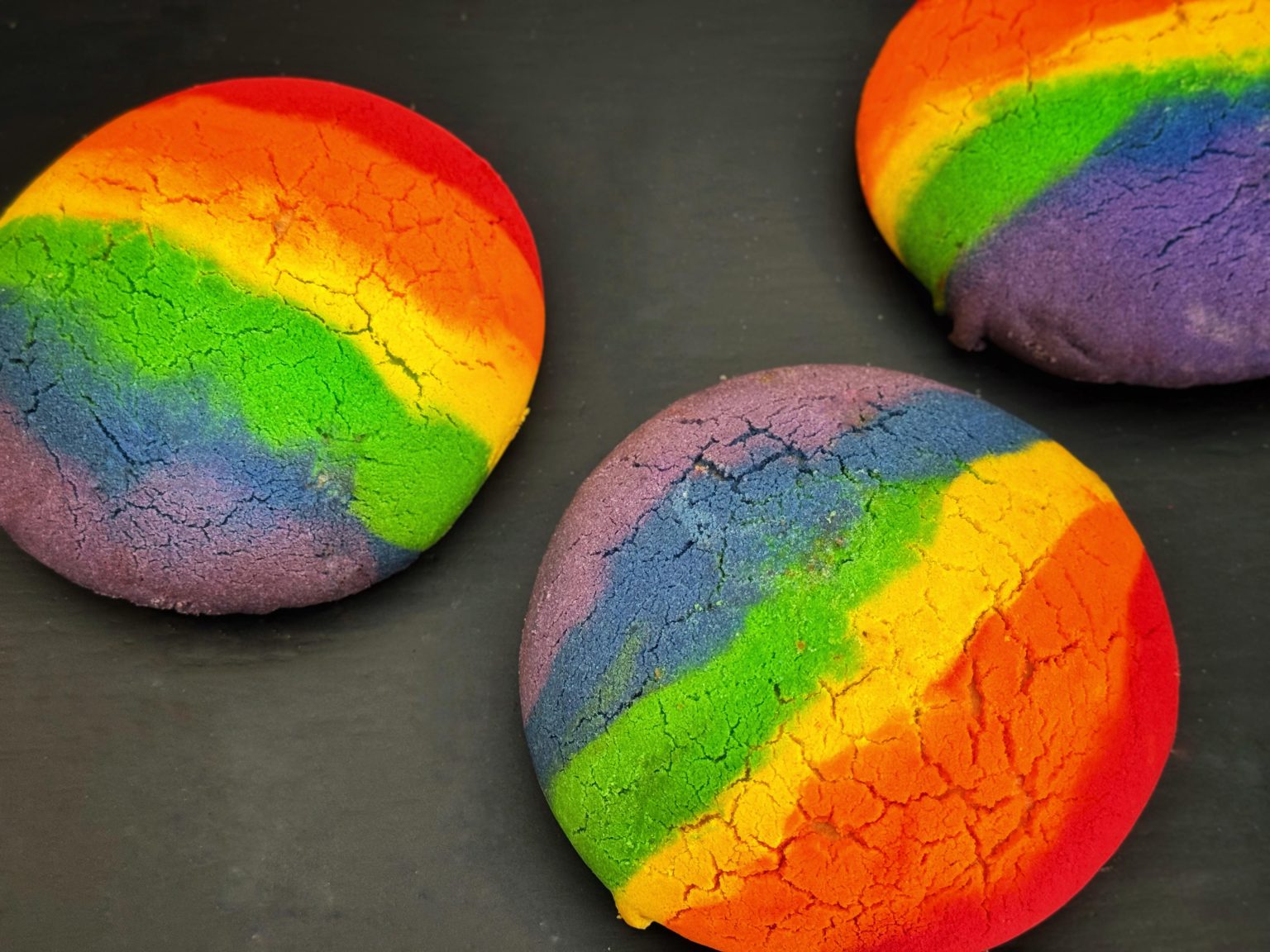 La Panadería de Sotero celebra la diversidad con una concha pride ...